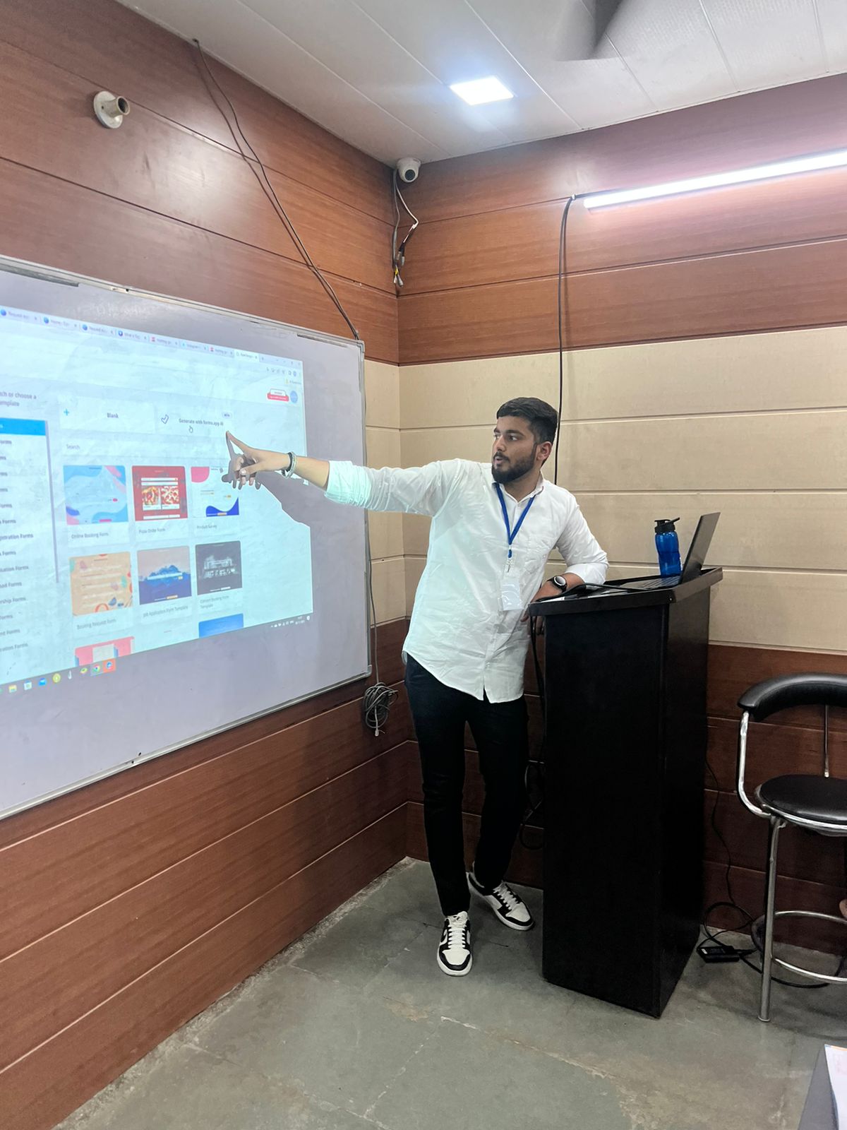 HiDM सेमिनार फेस्ट 2023: “एआई टूल्स डिजिटल मार्केटर के कार्यों को ...